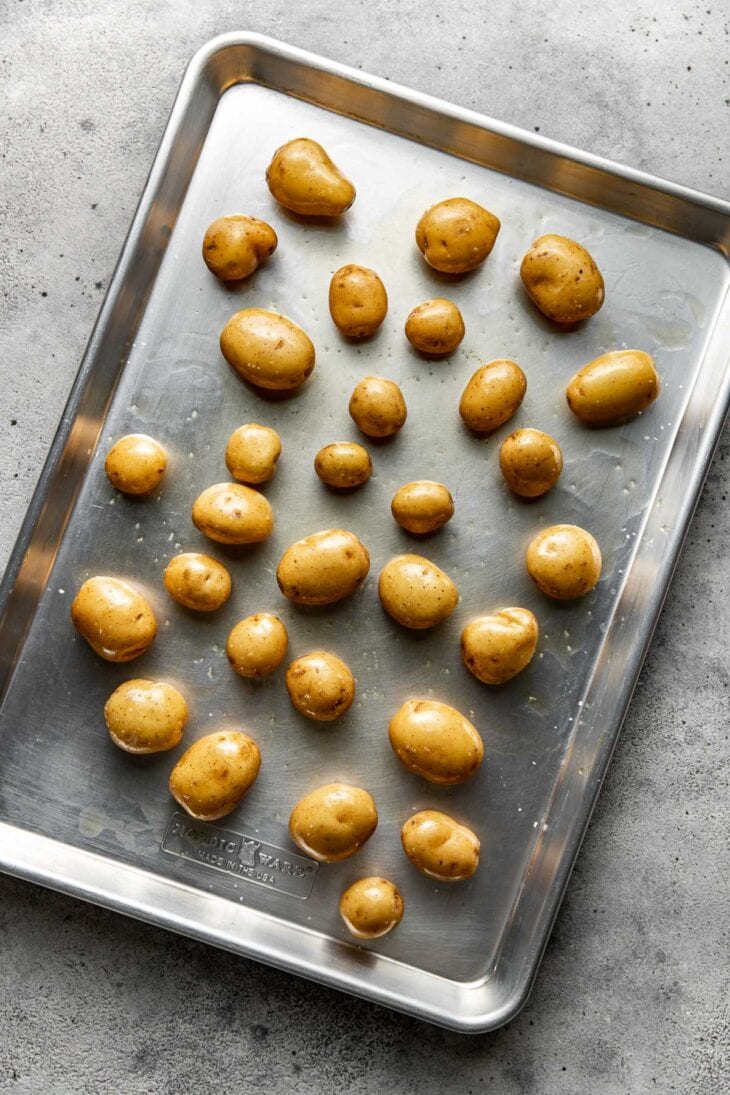 Roasted Baby Potatoes Recipe (Easy + Delicious)